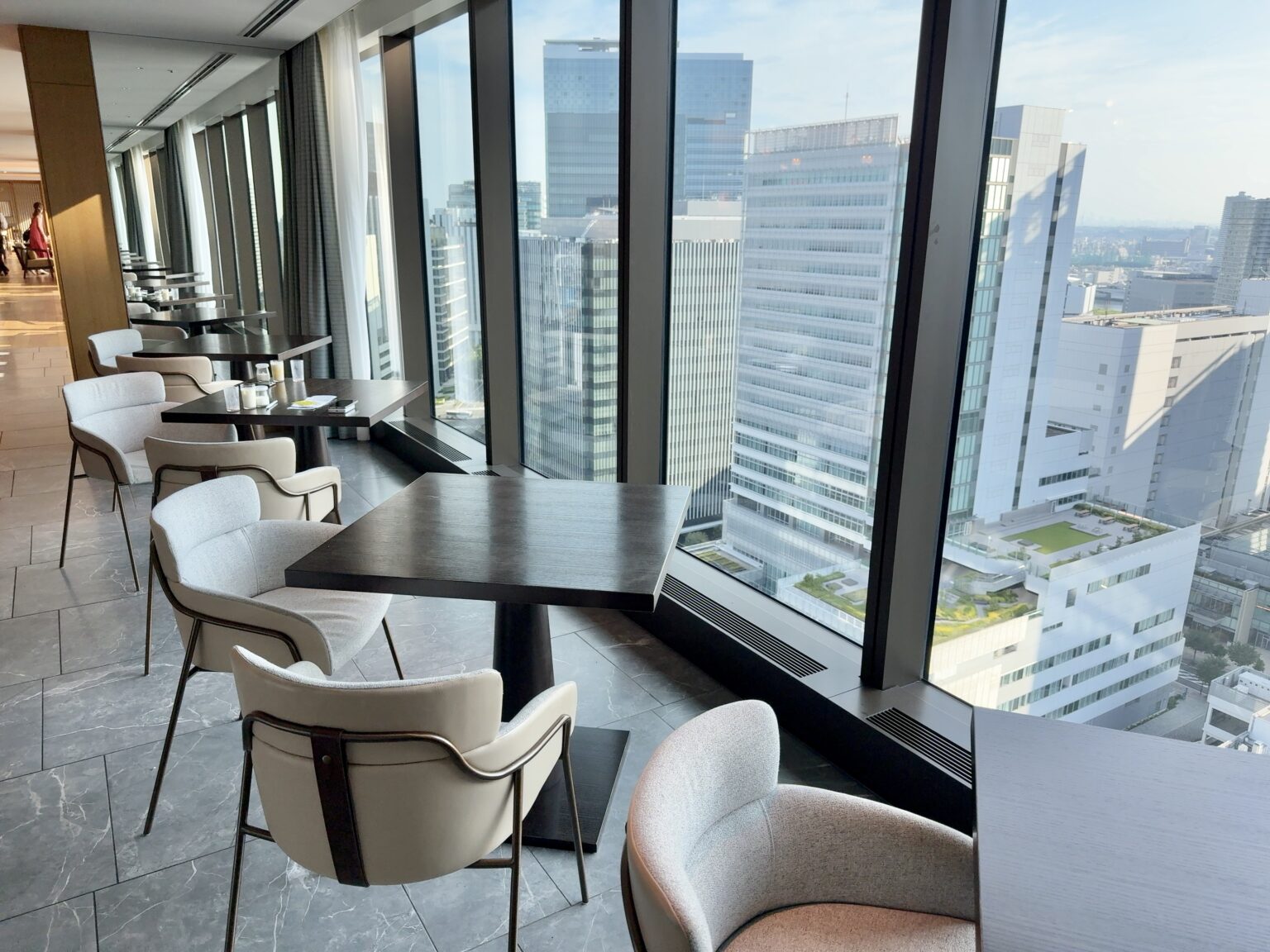 【ウェスティンホテル横浜】クラブラウンジ実体験レポ｜子供は利用可能？プラチナ特典・カクテルタイムなど徹底レビュー | 旅上手は貯め上手